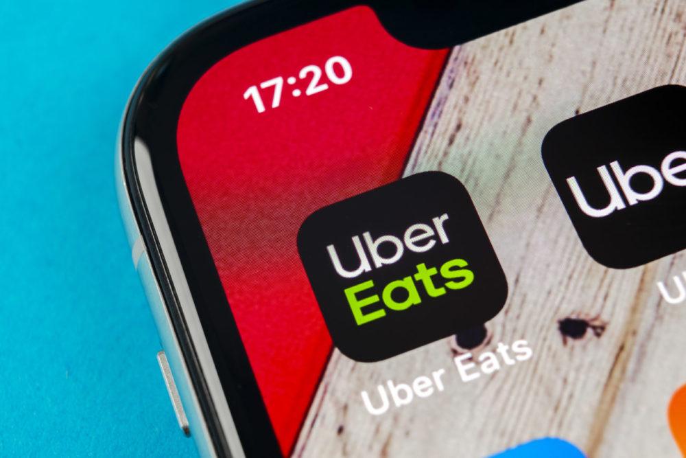 Circle K se alía con Uber Eats para ampliar oferta de productos