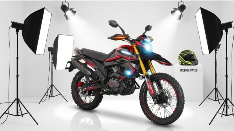 Bodega Aurrera remata la Motocicleta Veloci Steeler XSR Pro 2025 Roja ...